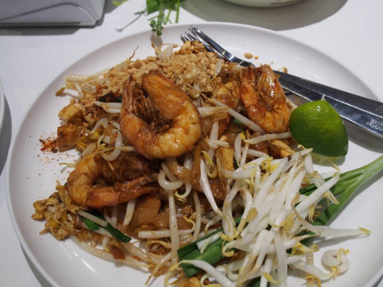 Thai Food Guide - How to Eat And Order Food Like a Local Thai